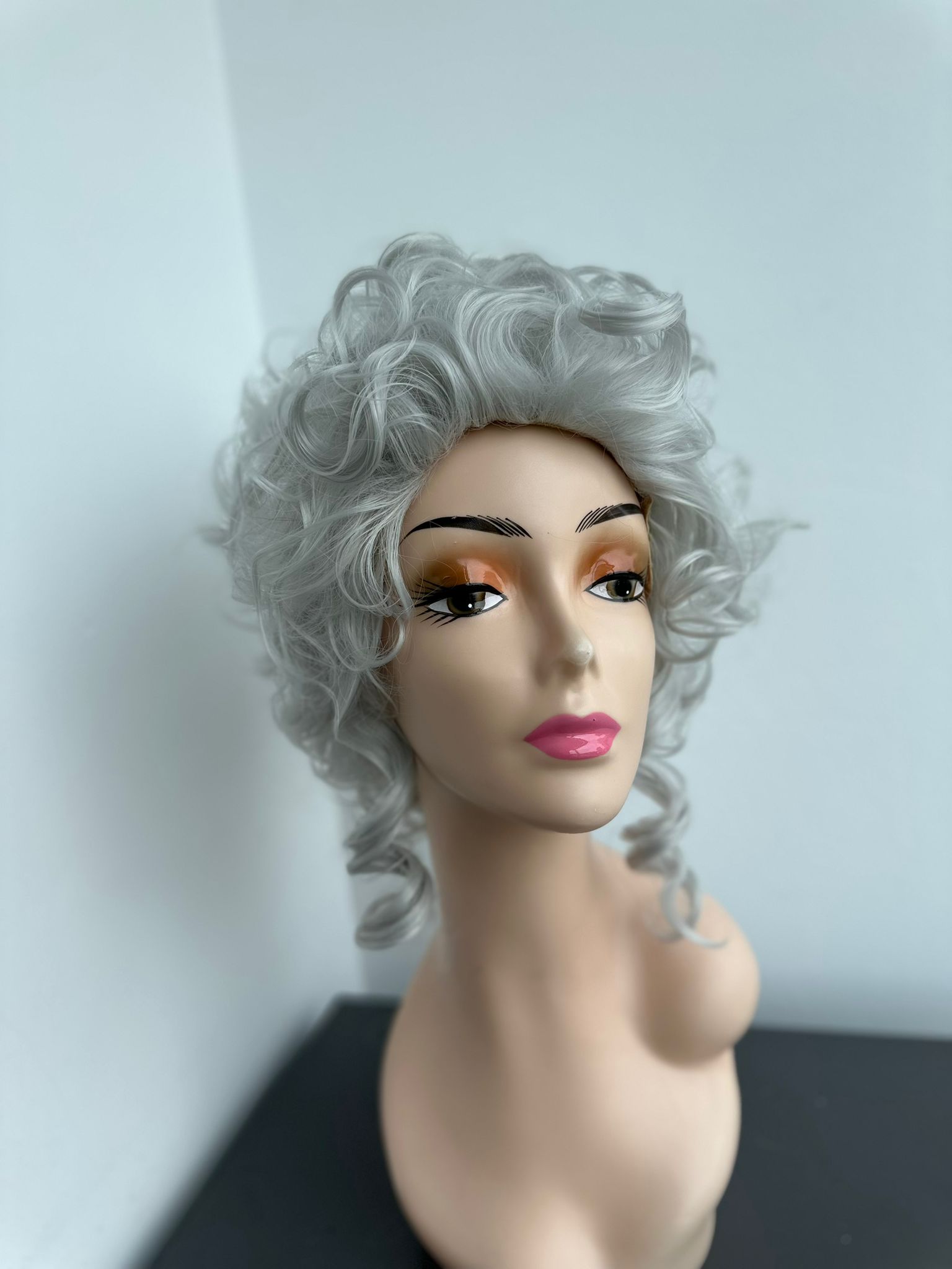 Peruca pentru teatru Shirley - Extensii Par Natural Oskar